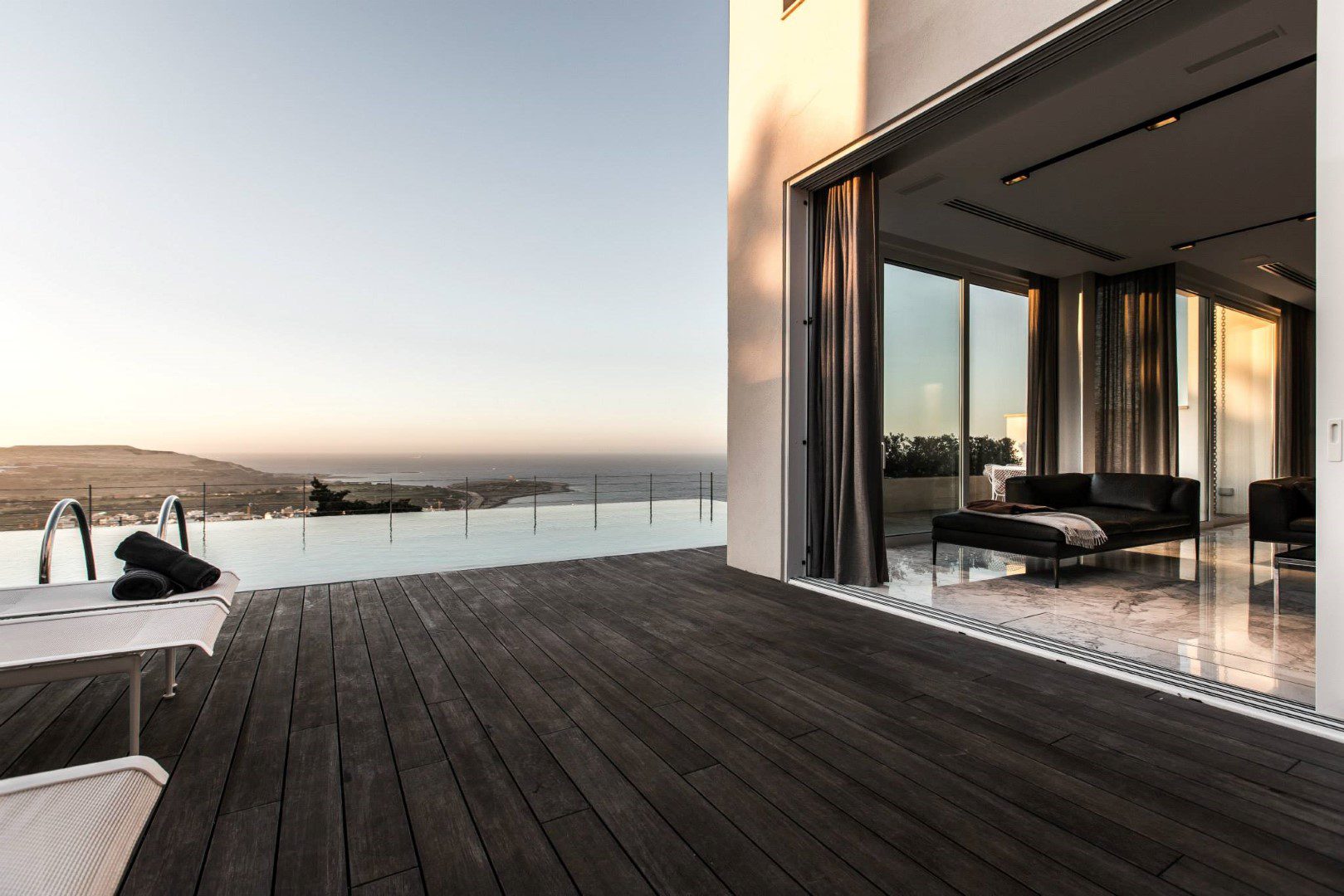 Outdoor Decking Solutions | Timber & Composite Decking