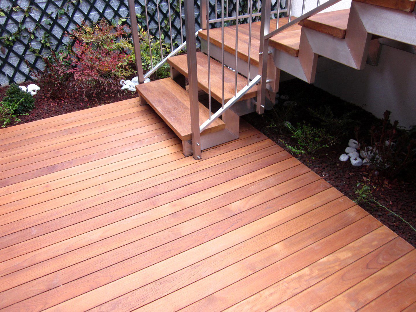 Outdoor Decking Solutions | Timber & Composite Decking